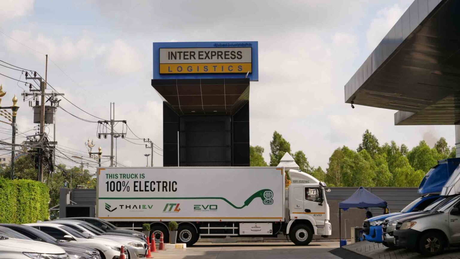 Inter Express พัฒนาอย่างไม่หยุดยั้ง มุ่งเดินหน้ารับมอบ “รถบรรทุกไฟฟ้า ...